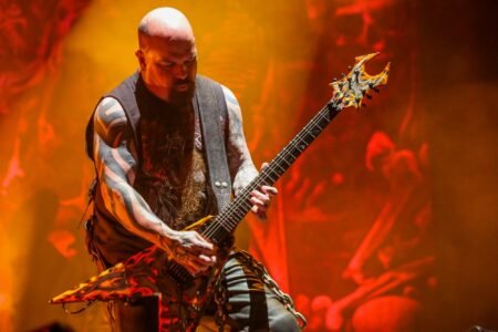 Kerry King explica por que tocou baixo em todos os discos do Slayer ...